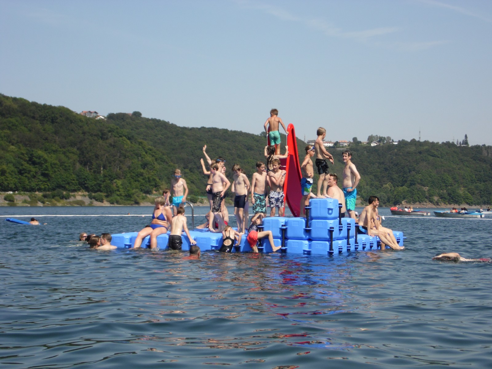 Bathing islands | pontoons by rent a float